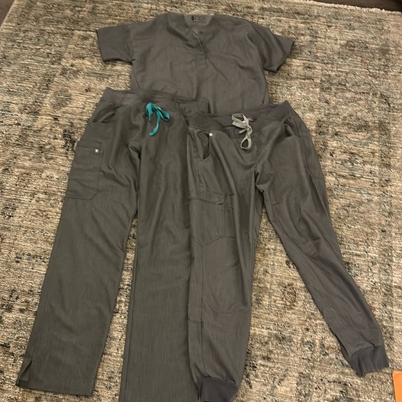 Figs | Other | Figs Graphite Scrub Set Top 2 Bottoms | Poshmark